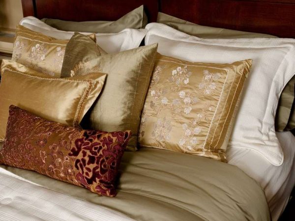 Gold Accents are Trending in Design - Dig This Design