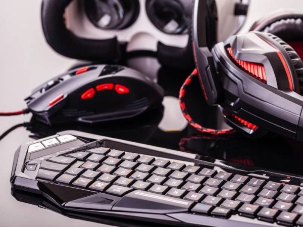 6-Point Checklist: Creating the Ultimate Gaming Room - Dig This Design 6-Point Checklist: Creating the Ultimate Gaming Room - Dig This Design