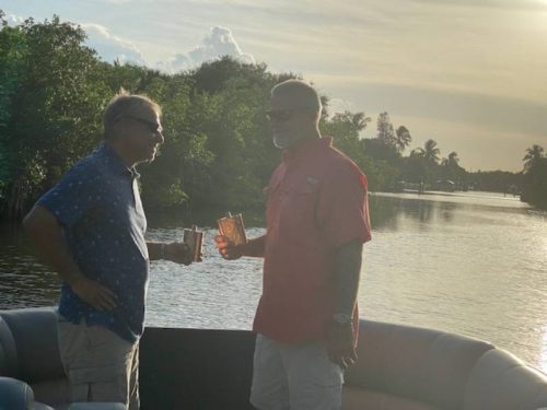 Jacob Bromwell Freedom Flask • Great Style for Good Times - Dig This Design