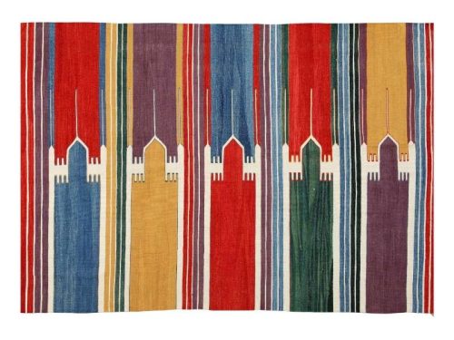 Livening Up Your Home with Pictures & Décor - Dig This Design